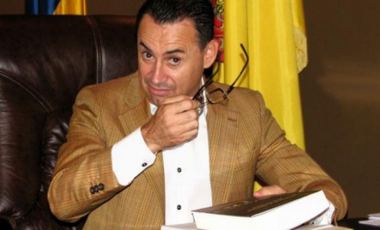Falcă înverzește Aradul ca să i se coacă voturile - Caţavencii